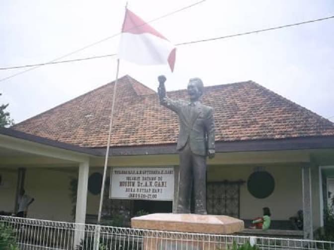 "Raja Penyelundup" yang Pernah Main Film, Adnan Kapau Gani