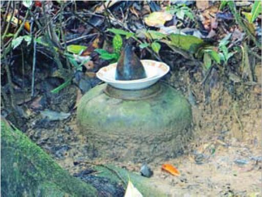 Tempayan Soya Gunung Sirimau, Wadah yang Selalu Terisi Air Secara Gaib