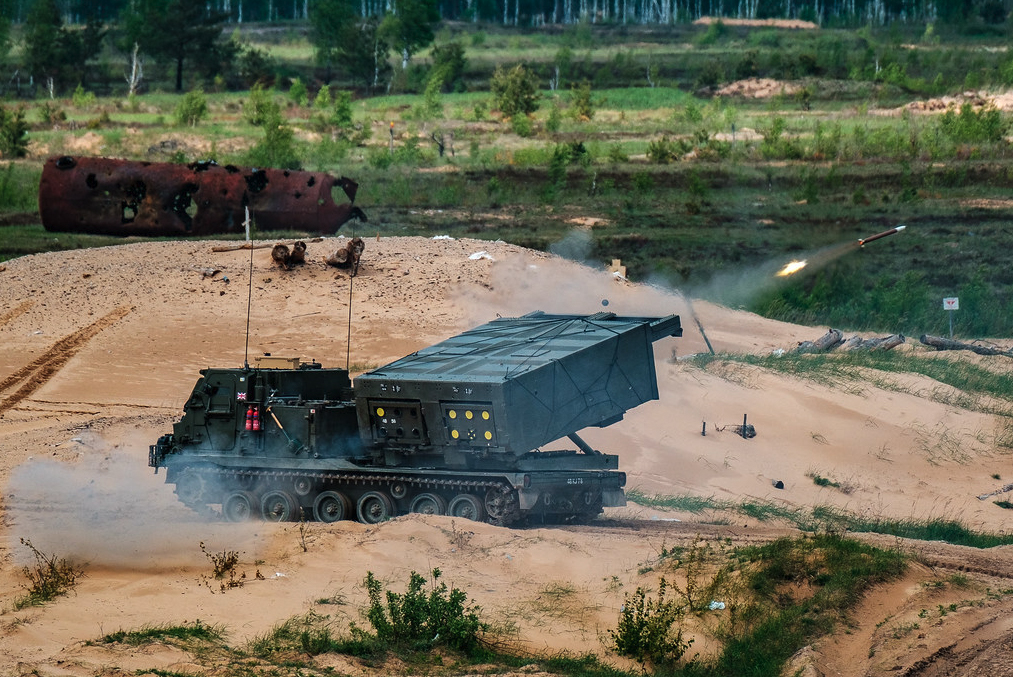 Mengenal Sistem Roket Peluncuran Berganda (MLRS) Milik Indonesia