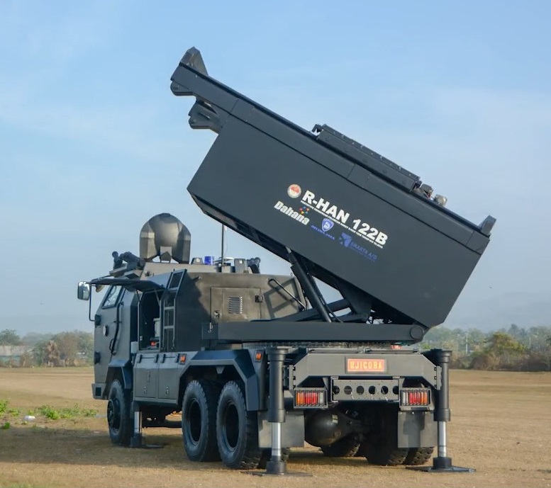Mengenal Sistem Roket Peluncuran Berganda (MLRS) Milik Indonesia