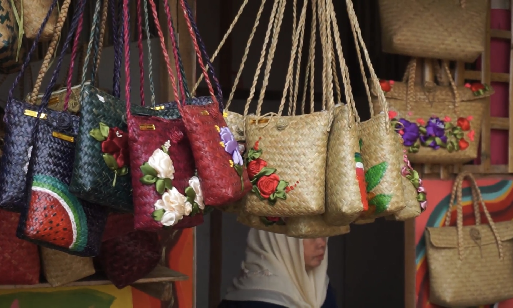 Menganyam Purun Banjar: Keterampilan Tradisional yang Terus Hidup dalam Kehidupan Modern