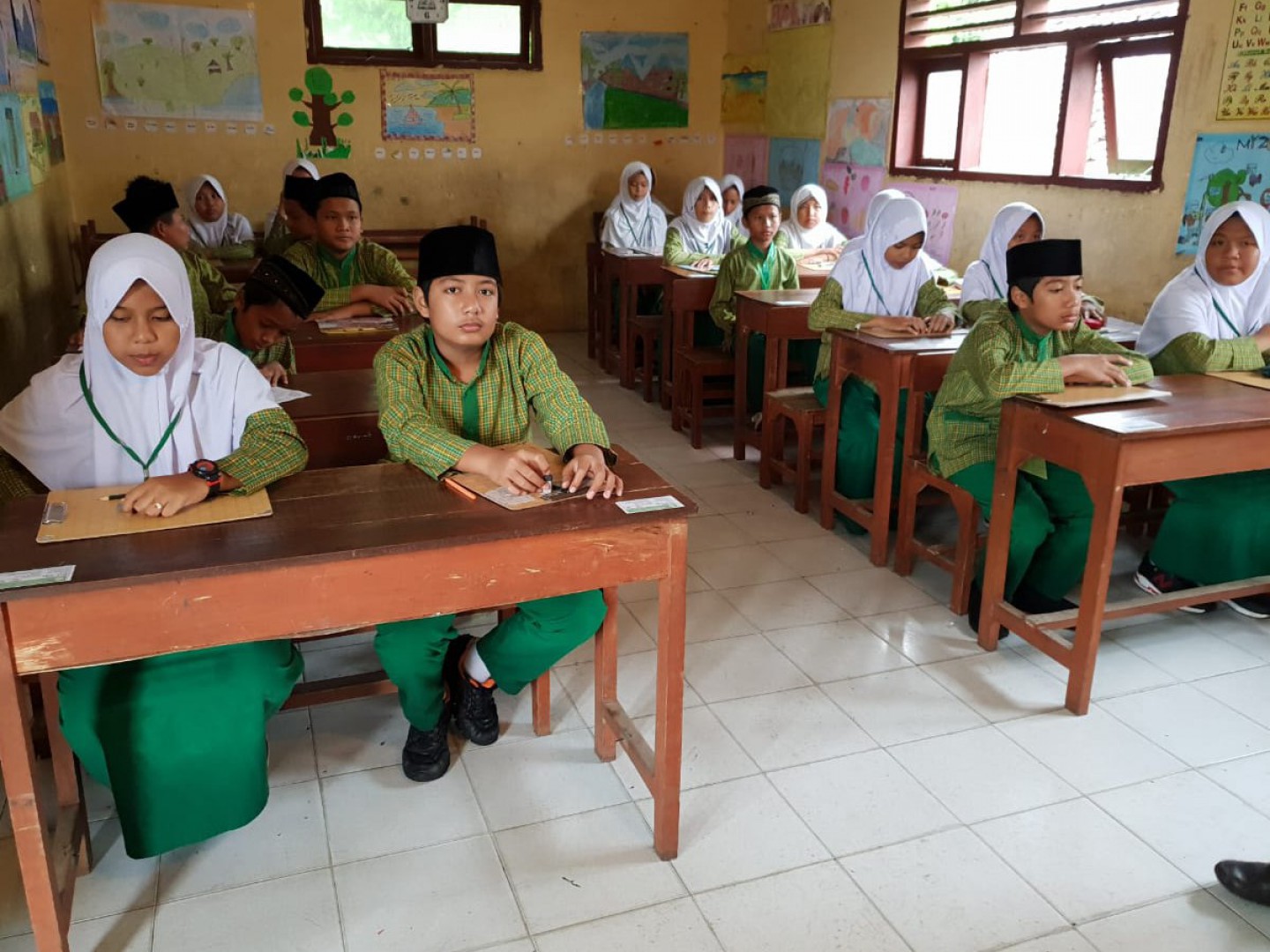 Mengenal Madrasah Diniyah: Lembaga Pendidikan Agama Islam Sejak Dini